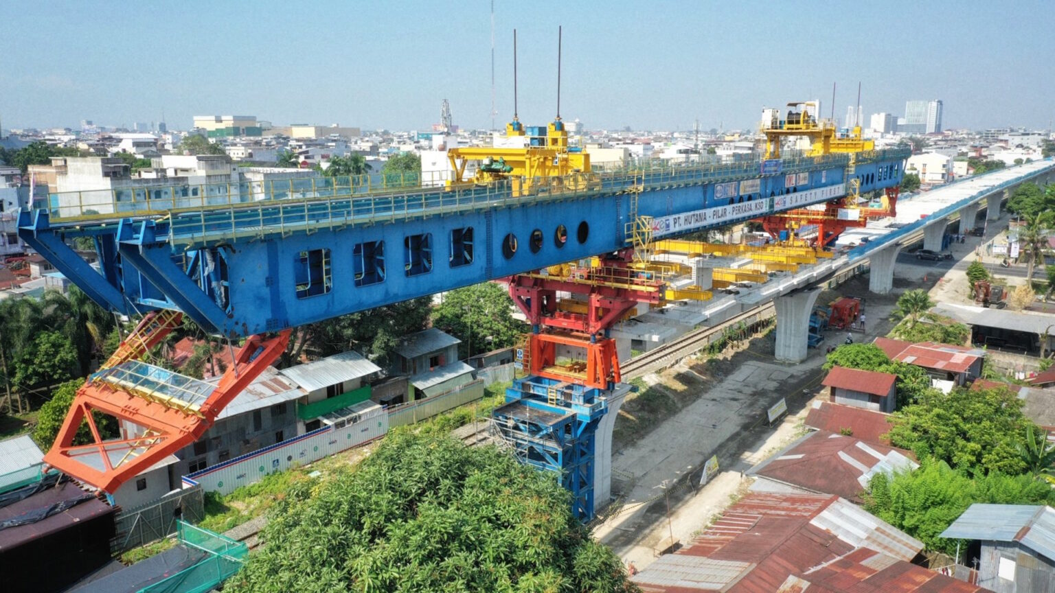 Construction Engineering Service for LIANDO Box-Segmental Launching Gantry LG-S40 in Jalan ...