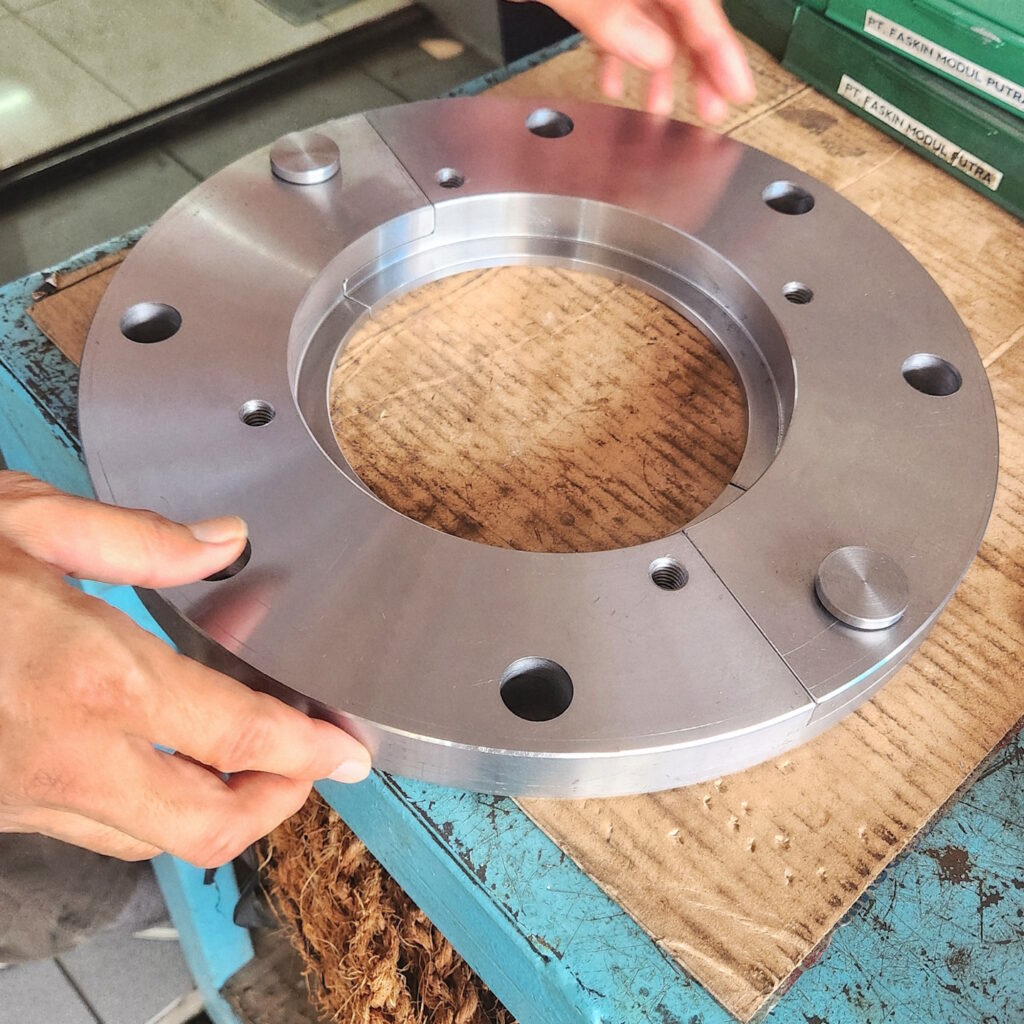 Manufacturing of Split Flange for TITIAN for BP Tangguh Turnaround ...